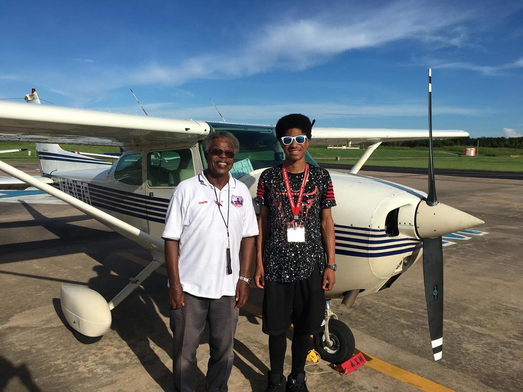 Red Tailed Hawks Flying Club | Mukilteo, Washington 98275